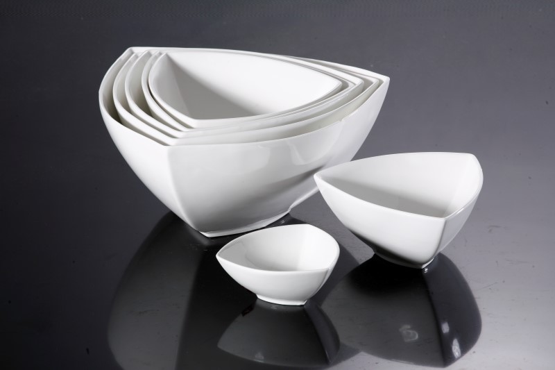 Triangle Bowl 10x5
